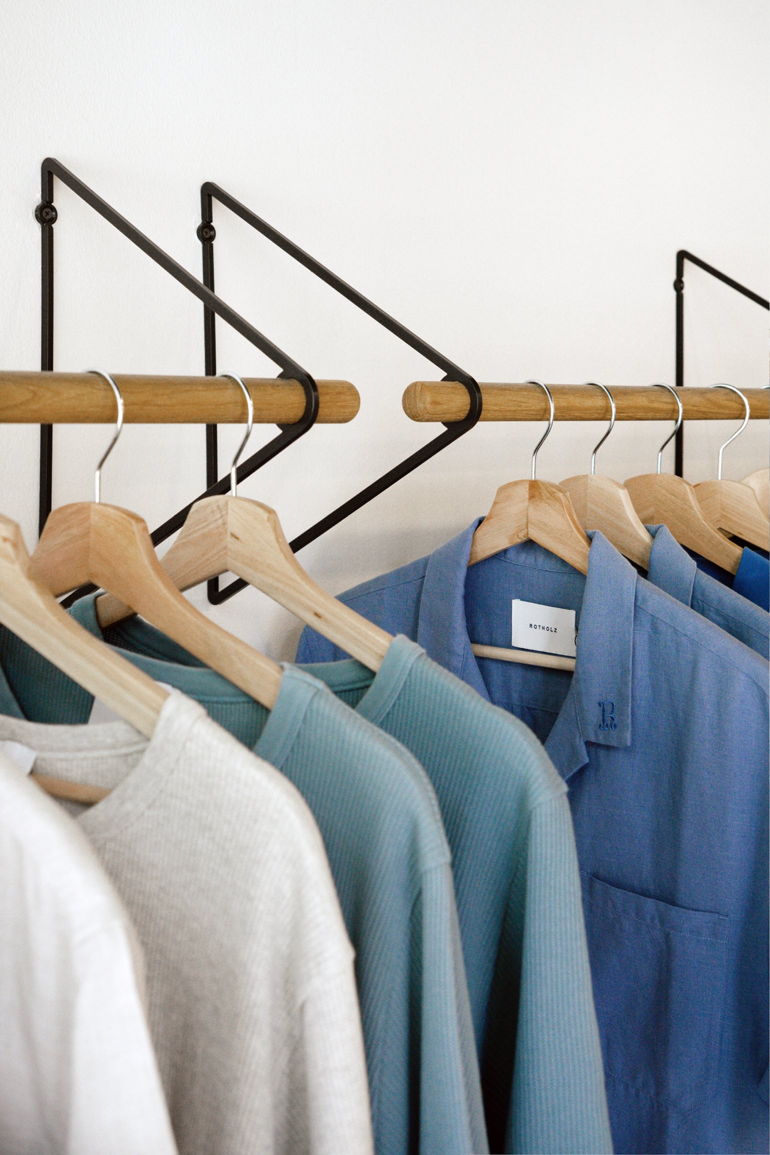 SOLID coatrack Black – Result Objects