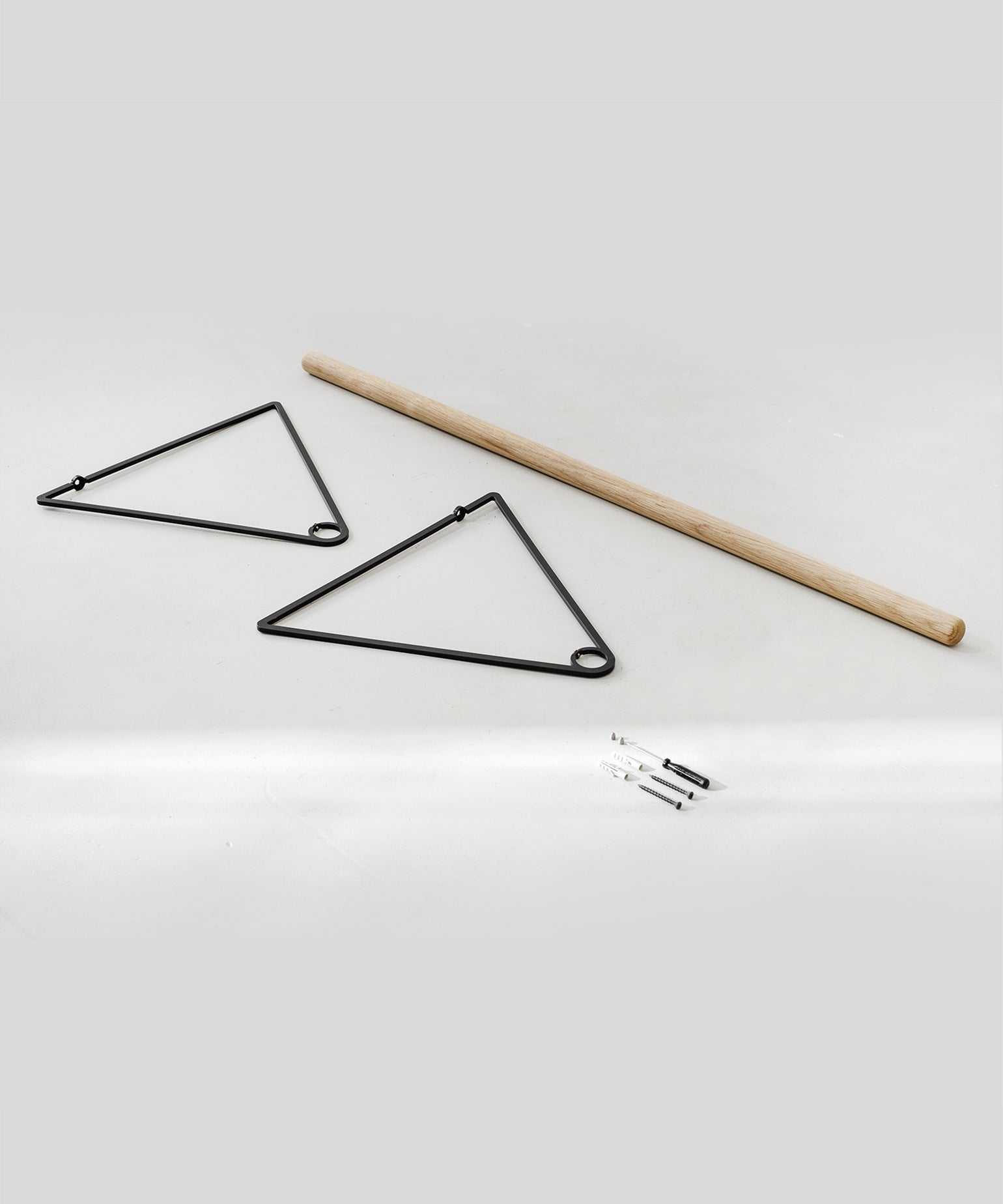 SOLID coatrack Black – Result Objects