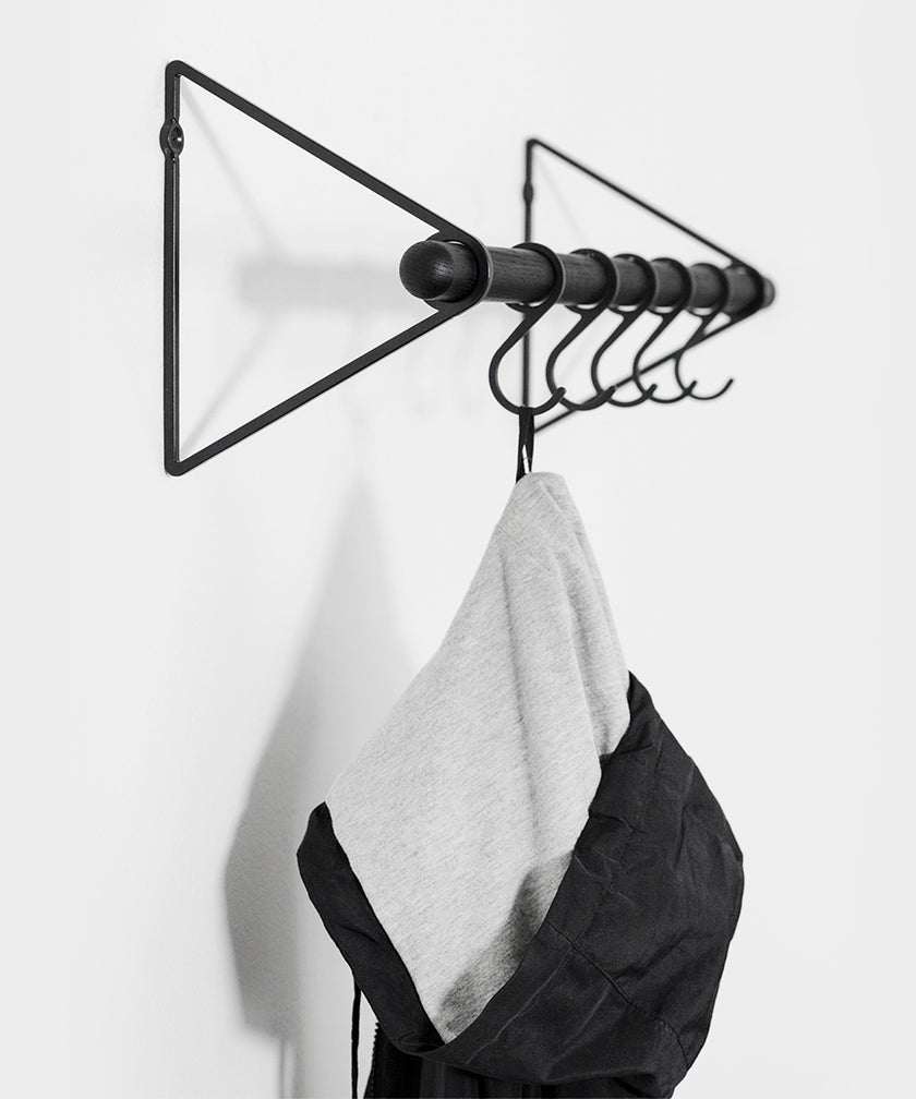 SOLID hallway Black – Result Objects