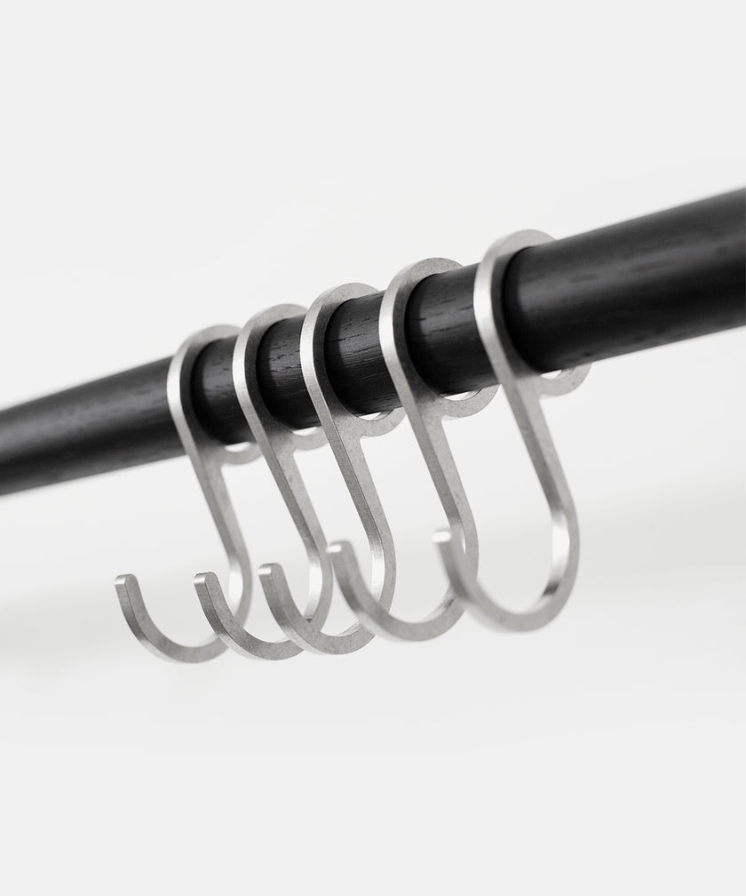 SOLID hallway Black – Result Objects